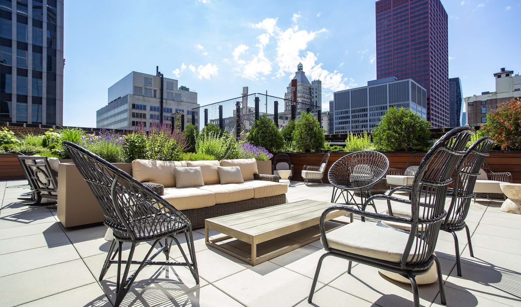The Alfred | Chicago Apartments in The Loop | Pet Friendly Apartments